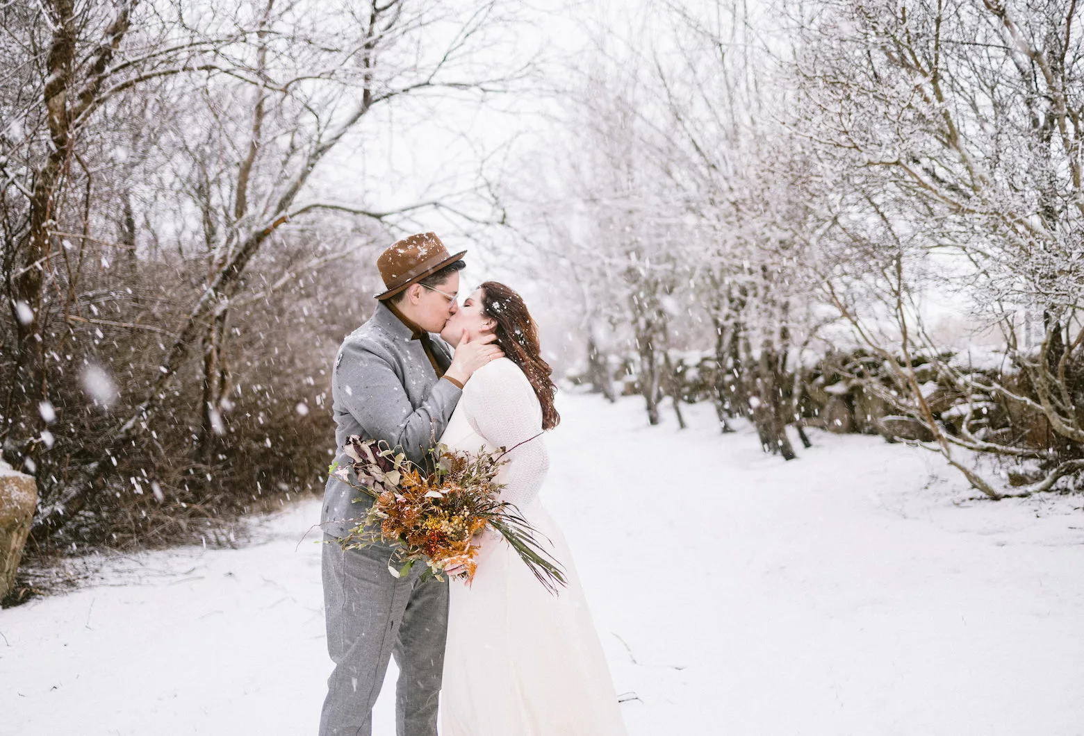 Couple's Session During A Blizzard Proves Love Can Weather Any Storm ...